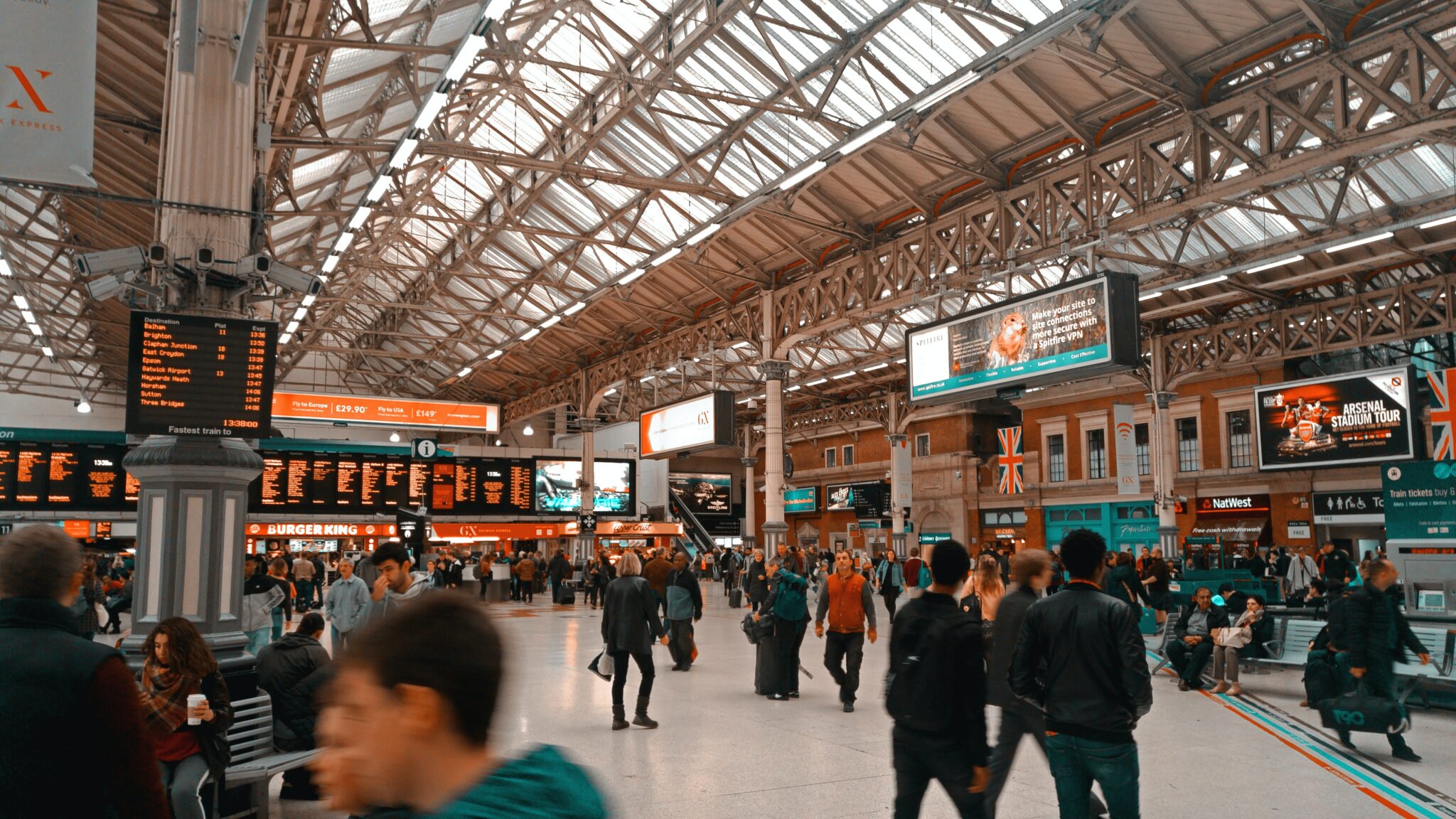 contacter TRAINLINE pour réserver un billet de TRAIN ou de BUS en ...